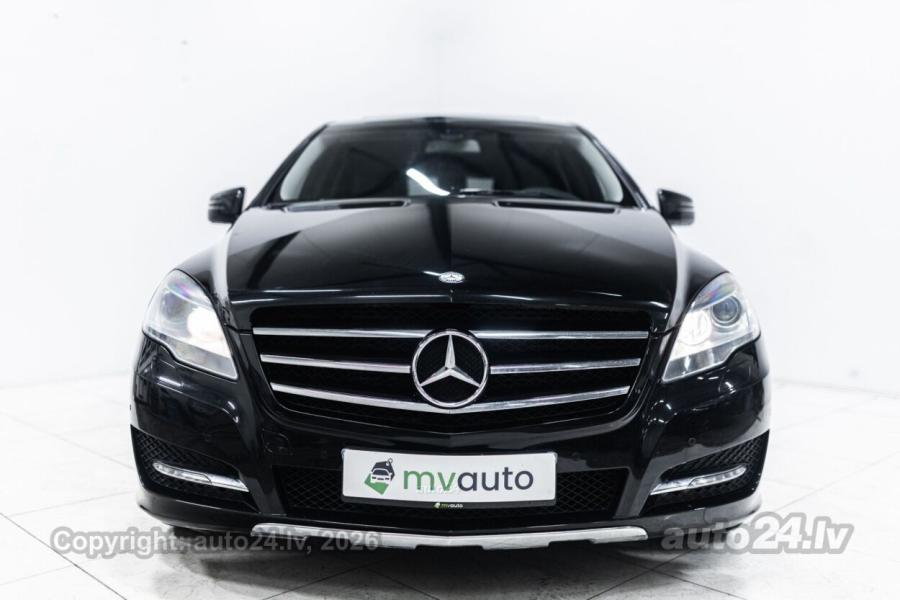 Black Mercedes-Benz R-Class 2011 in Tallinn, with an engine capacity of 3.00 L and mileage of 213 thousand km for 9990 €, photo 4 on AUTOMOTO.COM.LV