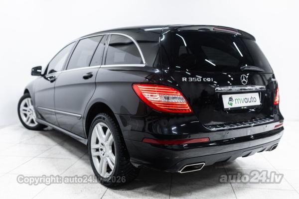 Black Mercedes-Benz R-Class 2011 in Tallinn, with an engine capacity of 3.00 L and mileage of 213 thousand km for 9990 €, photo 6 on AUTOMOTO.COM.LV