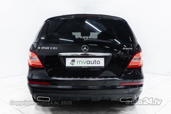Black Mercedes-Benz R-Class 2011 in Tallinn, with an engine capacity of 3.00 L and mileage of 213 thousand km for 9990 €, photo 7 on AUTOMOTO.COM.LV