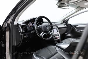 Black Mercedes-Benz R-Class 2011 in Tallinn, with an engine capacity of 3.00 L and mileage of 213 thousand km for 9990 €, photo 12 on AUTOMOTO.COM.LV