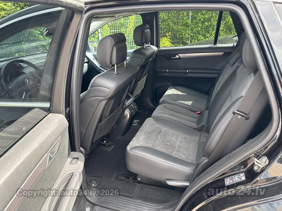 Melns Mercedes-Benz R-Class 2011 Pērnava, ar dzinēja tilpumu 3.00 L un nobraukumu 273 tūkst. km par 7990 €, foto 7 vietnē AUTOMOTO.COM.LV