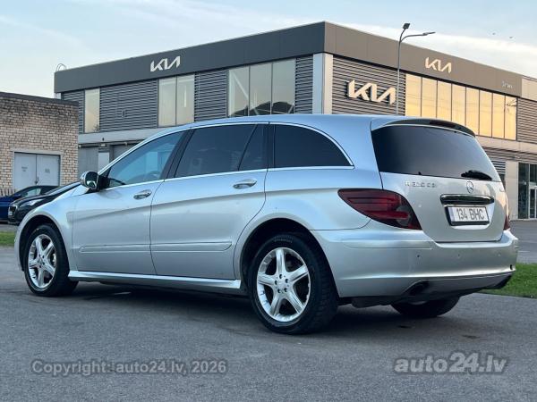 Grey Mercedes-Benz R-Class 2006 in Narva, with an engine capacity of 3.00 L and mileage of 496 thousand km for 1999 €, photo 7 on AUTOMOTO.COM.LV