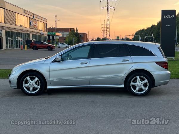 Grey Mercedes-Benz R-Class 2006 in Narva, with an engine capacity of 3.00 L and mileage of 496 thousand km for 1999 €, photo 8 on AUTOMOTO.COM.LV