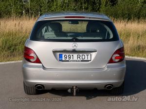 Grey Mercedes-Benz R-Class 2006 in Tallinn, with an engine capacity of 3.00 L and mileage of 345 thousand km for 3490 €, photo 5 on AUTOMOTO.COM.LV