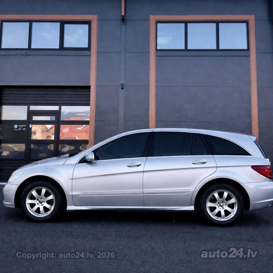 Grey Mercedes-Benz R-Class 2007 in Tallinn, with an engine capacity of 3.00 L and mileage of 240 thousand km for 6799 €, photo 3 on AUTOMOTO.COM.LV