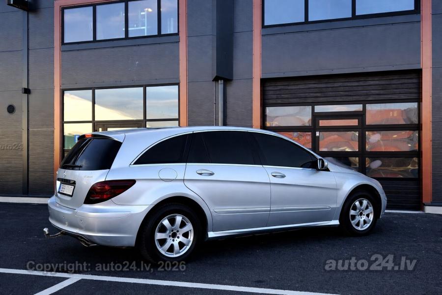 Grey Mercedes-Benz R-Class 2007 in Tallinn, with an engine capacity of 3.00 L and mileage of 240 thousand km for 6799 €, photo 6 on AUTOMOTO.COM.LV