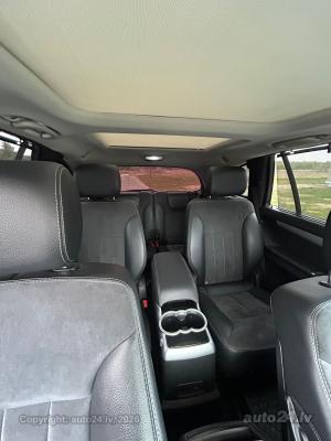 Pelēks Mercedes-Benz R-Class 2007 Tallina, ar dzinēja tilpumu 3.00 L un nobraukumu 340 tūkst. km par 4500 €, foto 8 vietnē AUTOMOTO.COM.LV