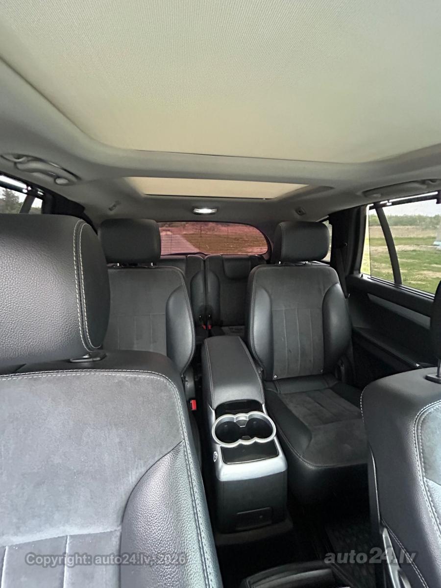 Pelēks Mercedes-Benz R-Class 2007 Tallina, ar dzinēja tilpumu 3.00 L un nobraukumu 340 tūkst. km par 4500 €, foto 8 vietnē AUTOMOTO.COM.LV