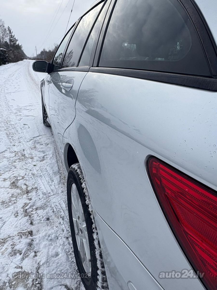 Pelēks Mercedes-Benz R-Class 2008 Rapla, ar dzinēja tilpumu 3.00 L un nobraukumu 0 tūkst. km par 3000 €, foto 7 vietnē AUTOMOTO.COM.LV