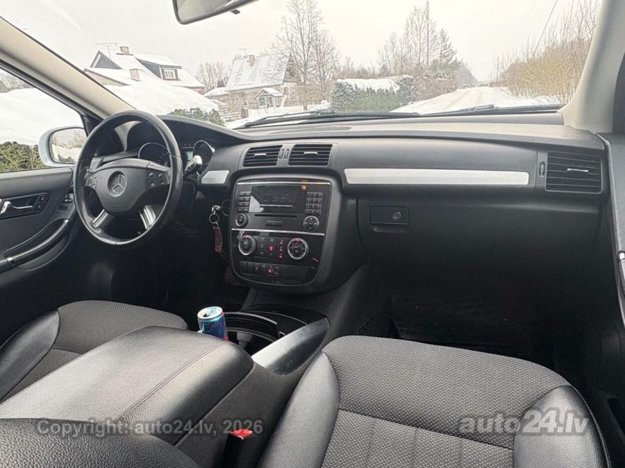 Pelēks Mercedes-Benz R-Class 2008 Rapla, ar dzinēja tilpumu 3.00 L un nobraukumu 0 tūkst. km par 3000 €, foto 13 vietnē AUTOMOTO.COM.LV