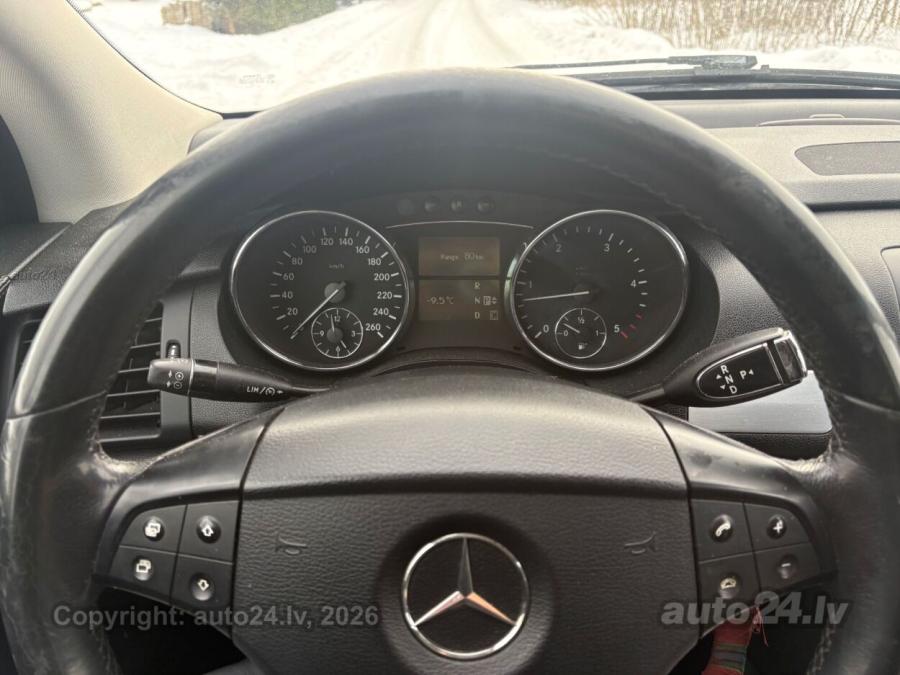 Pelēks Mercedes-Benz R-Class 2008 Rapla, ar dzinēja tilpumu 3.00 L un nobraukumu 0 tūkst. km par 3000 €, foto 14 vietnē AUTOMOTO.COM.LV