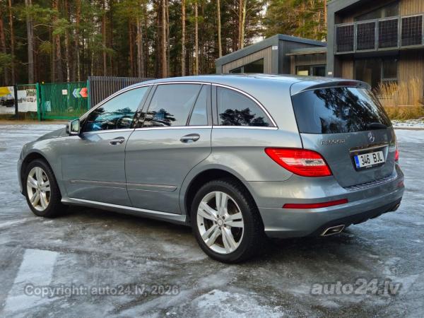 Grey Mercedes-Benz R-Class 2010 in Tallinn, with an engine capacity of 3.00 L and mileage of 194 thousand km for 9900 €, photo 5 on AUTOMOTO.COM.LV