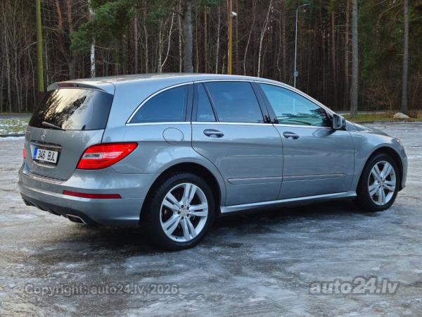 Grey Mercedes-Benz R-Class 2010 in Tallinn, with an engine capacity of 3.00 L and mileage of 194 thousand km for 9900 €, photo 7 on AUTOMOTO.COM.LV