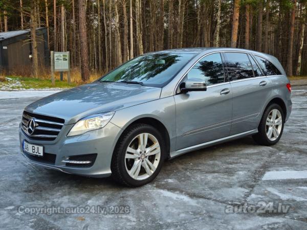 Pelēks Mercedes-Benz R-Class 2010 Tallina, ar dzinēja tilpumu 3.00 L un nobraukumu 194 tūkst. km par 9900 €, foto 3 vietnē AUTOMOTO.COM.LV