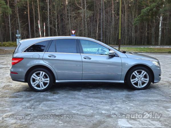 Pelēks Mercedes-Benz R-Class 2010 Tallina, ar dzinēja tilpumu 3.00 L un nobraukumu 194 tūkst. km par 9900 €, foto 8 vietnē AUTOMOTO.COM.LV