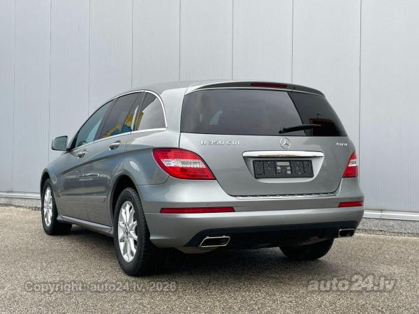 Grey Mercedes-Benz R-Class 2011 in Tartu, with an engine capacity of 3.00 L and mileage of 205 thousand km for 11400 €, photo 6 on AUTOMOTO.COM.LV