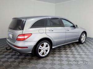 Grey Mercedes-Benz R-Class 2011 in Tallinn, with an engine capacity of 3.00 L and mileage of 389 thousand km for 5999 €, photo 3 on AUTOMOTO.COM.LV