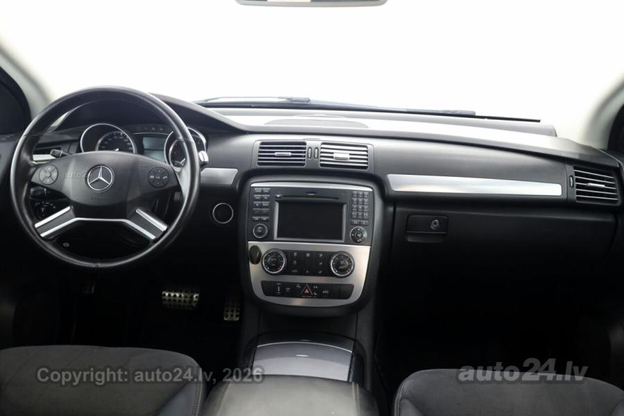 Grey Mercedes-Benz R-Class 2011 in Tallinn, with an engine capacity of 3.00 L and mileage of 389 thousand km for 5999 €, photo 5 on AUTOMOTO.COM.LV