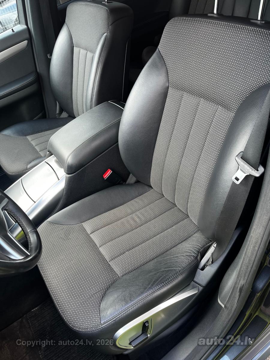 Pelēks Mercedes-Benz R-Class 2011 Tallina, ar dzinēja tilpumu 3.00 L un nobraukumu 313 tūkst. km par 7999 €, foto 14 vietnē AUTOMOTO.COM.LV