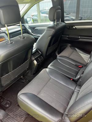 Pelēks Mercedes-Benz R-Class 2011 Tallina, ar dzinēja tilpumu 3.00 L un nobraukumu 313 tūkst. km par 7999 €, foto 16 vietnē AUTOMOTO.COM.LV