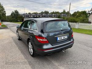 Grey Mercedes-Benz R-Class 2011 in Tallinn, with an engine capacity of 3.00 L and mileage of 238 thousand km for 8990 €, photo 3 on AUTOMOTO.COM.LV