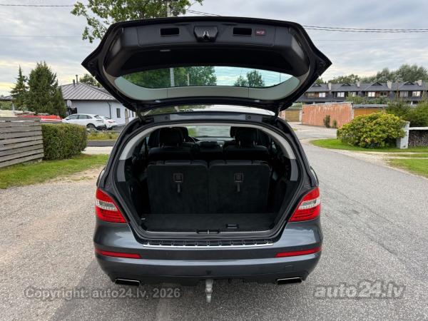 Grey Mercedes-Benz R-Class 2011 in Tallinn, with an engine capacity of 3.00 L and mileage of 238 thousand km for 8990 €, photo 10 on AUTOMOTO.COM.LV