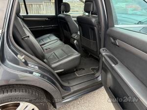 Grey Mercedes-Benz R-Class 2011 in Tallinn, with an engine capacity of 3.00 L and mileage of 238 thousand km for 8990 €, photo 14 on AUTOMOTO.COM.LV