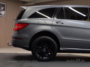 Grey Mercedes-Benz R-Class 2013 in Tallinn, with an engine capacity of 3.00 L and mileage of 158 thousand km for 15000 €, photo 7 on AUTOMOTO.COM.LV