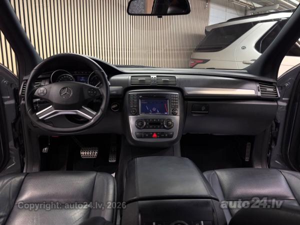 Pelēks Mercedes-Benz R-Class 2013 Tallina, ar dzinēja tilpumu 3.00 L un nobraukumu 158 tūkst. km par 15000 €, foto 11 vietnē AUTOMOTO.COM.LV