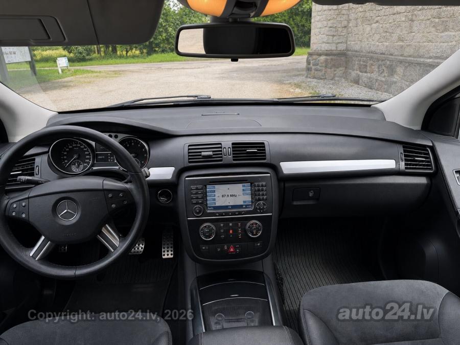 Mercedes-Benz R-Class 2006 Tallina, ar dzinēja tilpumu 3.00 L un nobraukumu 0 tūkst. km par 3999 €, foto 12 vietnē AUTOMOTO.COM.LV