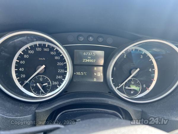 Balts Mercedes-Benz R-Class 2010 Tallina, ar dzinēja tilpumu 3.00 L un nobraukumu 235 tūkst. km par 9500 €, foto 5 vietnē AUTOMOTO.COM.LV