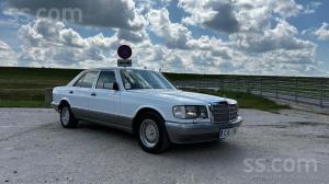 Белый Мерседес С 260 1988 в Огре, объемом двигателя 2.60 л и пробегом 259 тыс. км за 8500 €, фото 3 на AUTOMOTO.COM.LV
