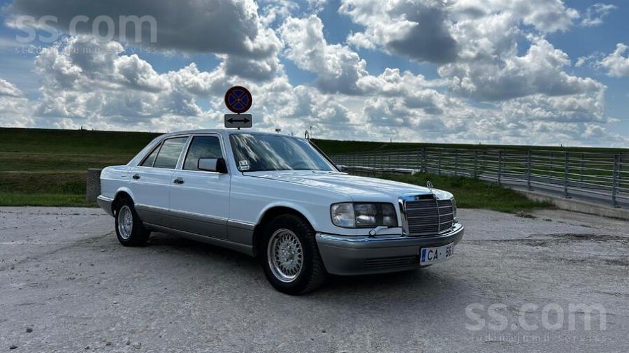 Белый Мерседес С 260 1988 в Огре, объемом двигателя 2.60 л и пробегом 259 тыс. км за 8500 €, фото 3 на AUTOMOTO.COM.LV