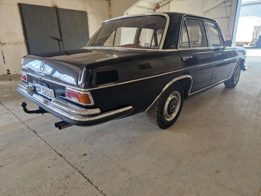 Black Mercedes-Benz S 280 1970 in Rokiskis, with an engine capacity of 2.80 L and mileage of 80 thousand km for 7500 €, photo 6 on AUTOMOTO.COM.LV