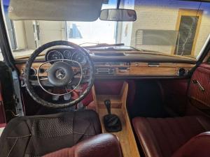 Black Mercedes-Benz S 280 1970 in Rokiskis, with an engine capacity of 2.80 L and mileage of 80 thousand km for 7500 €, photo 11 on AUTOMOTO.COM.LV