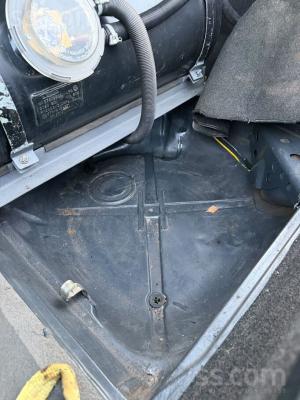 Pelēks Mercedes-Benz S 280 1983 Balvi, ar dzinēja tilpumu 2.80 L un nobraukumu 273 tūkst. km par 5500 €, foto 17 vietnē AUTOMOTO.COM.LV