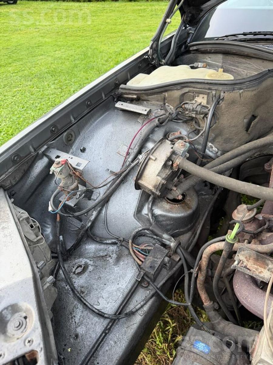 Pelēks Mercedes-Benz S 280 1983 Balvi, ar dzinēja tilpumu 2.80 L un nobraukumu 273 tūkst. km par 5500 €, foto 20 vietnē AUTOMOTO.COM.LV