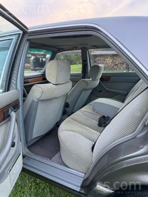 Pelēks Mercedes-Benz S 280 1983 Balvi, ar dzinēja tilpumu 2.80 L un nobraukumu 273 tūkst. km par 5500 €, foto 22 vietnē AUTOMOTO.COM.LV