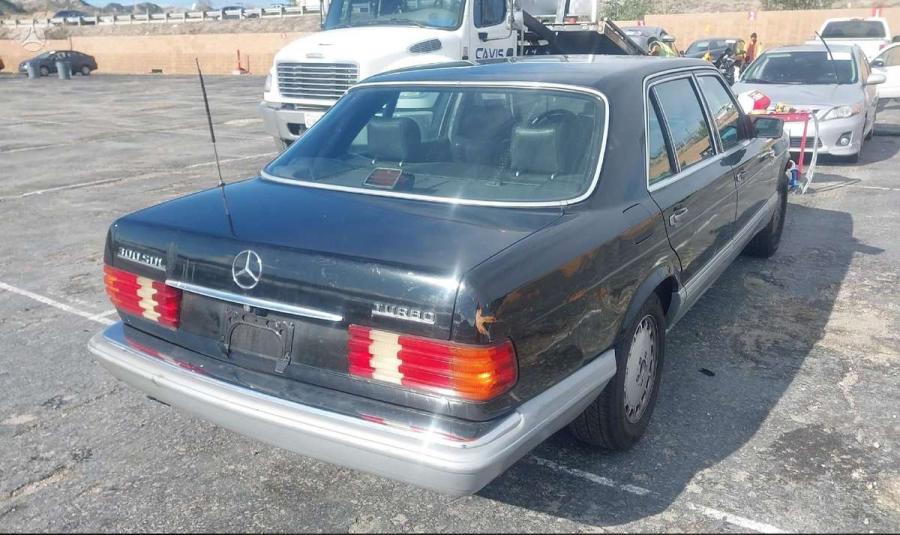 Black Mercedes-Benz s-300 1987 in Kaunas, with an engine capacity of 3.00 L and mileage of 190 thousand km for 3500 €, photo 4 on AUTOMOTO.COM.LV