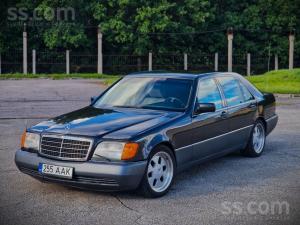 Черный Мерседес С 300 1991 в Таллин, объемом двигателя 3.00 л и пробегом 330 тыс. км за 11000 €, фото 3 на AUTOMOTO.COM.LV