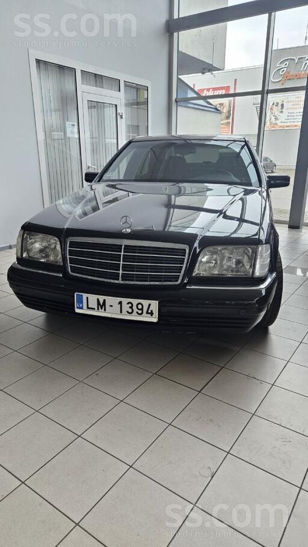 Black Mercedes-Benz s-300 1996 in Riga, with an engine capacity of 3.00 L and mileage of 201 thousand km for 18700 €, photo 2 on AUTOMOTO.COM.LV