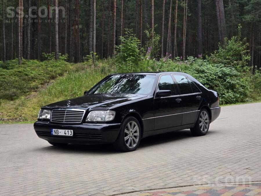 Черный Мерседес С 300 1998 в Рига, объемом двигателя 3.00 л и пробегом 0 тыс. км за 7900 €, фото 1 на AUTOMOTO.COM.LV