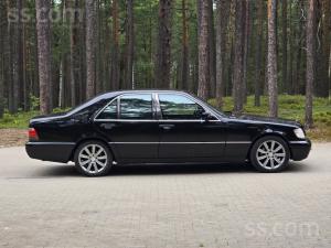 Черный Мерседес С 300 1998 в Рига, объемом двигателя 3.00 л и пробегом 0 тыс. км за 7900 €, фото 5 на AUTOMOTO.COM.LV