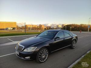 Black Mercedes-Benz s-300 2007 in Klaipeda, with an engine capacity of 3.00 L and mileage of 400 thousand km for 5100 €, photo 16 on AUTOMOTO.COM.LV