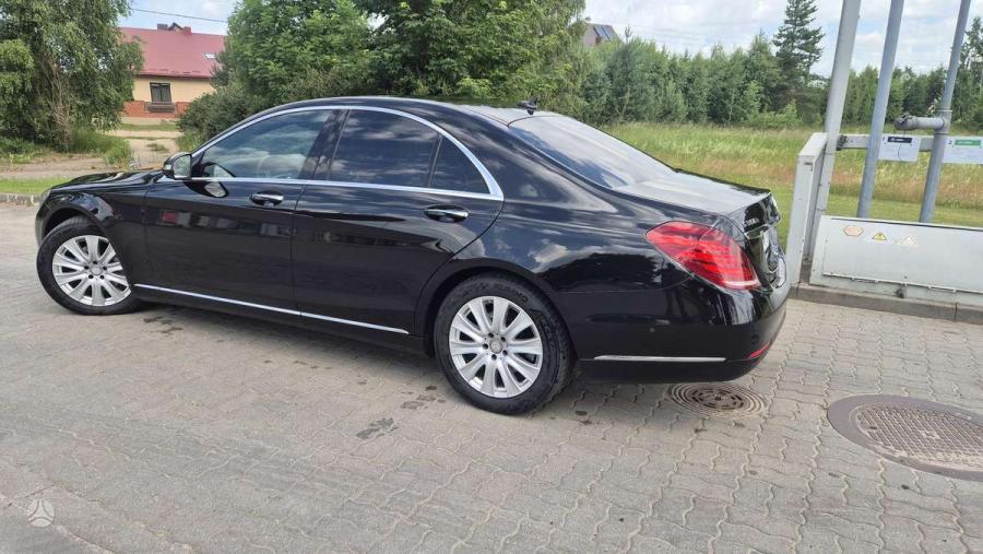 Melns Mercedes-Benz s-300 2016 Tauragė, ar dzinēja tilpumu 2.10 L un nobraukumu 347 tūkst. km par 15700 €, foto 6 vietnē AUTOMOTO.COM.LV