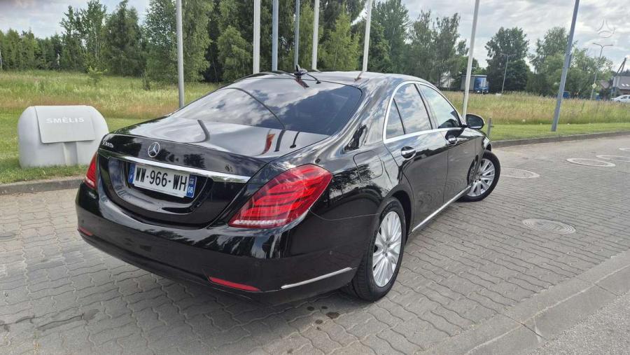 Melns Mercedes-Benz s-300 2016 Tauragė, ar dzinēja tilpumu 2.10 L un nobraukumu 347 tūkst. km par 15700 €, foto 9 vietnē AUTOMOTO.COM.LV