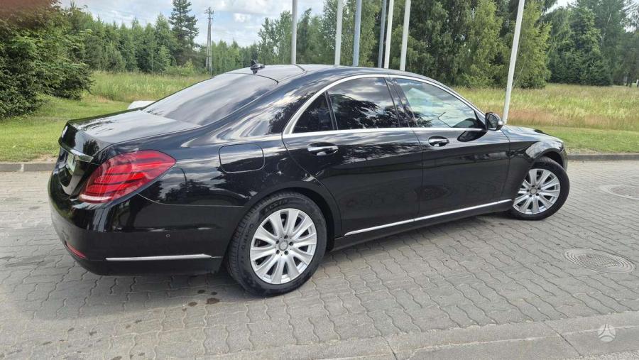 Melns Mercedes-Benz s-300 2016 Tauragė, ar dzinēja tilpumu 2.10 L un nobraukumu 347 tūkst. km par 15700 €, foto 10 vietnē AUTOMOTO.COM.LV