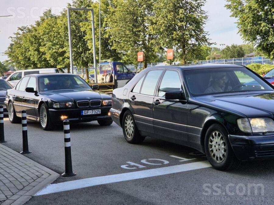 Blue Mercedes-Benz s-300 1997 in Riga, with an engine capacity of 3.00 L and mileage of 397 thousand km for 7000 €, photo 16 on AUTOMOTO.COM.LV