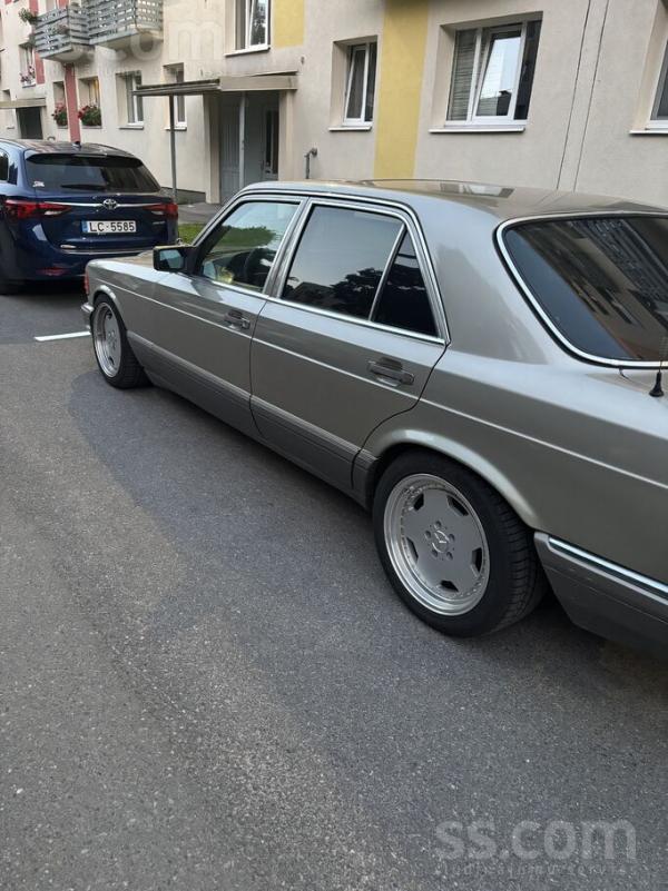 Pelēks Mercedes-Benz s-300 1988 Rīga, ar dzinēja tilpumu 3.00 L un nobraukumu 0 tūkst. km par 5200 €, foto 4 vietnē AUTOMOTO.COM.LV