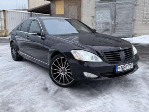 Melns Mercedes-Benz S 320 2006 Klaipėda, ar dzinēja tilpumu 3.00 L un nobraukumu 490 tūkst. km par 7000 €, foto 2 vietnē AUTOMOTO.COM.LV